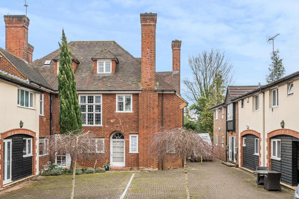 Denbridge Road, Bickley, Kent, BR1 1 bed flat for sale - £270,000