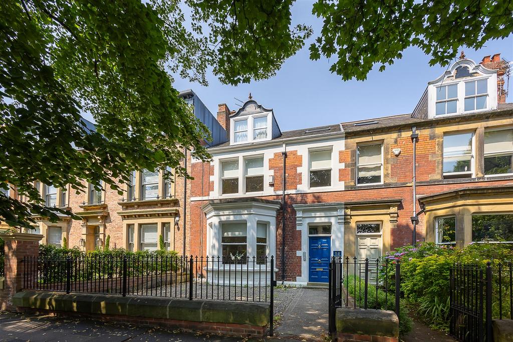 West Avenue, Gosforth, Newcastle upon... 2 bed flat for sale - £375,000