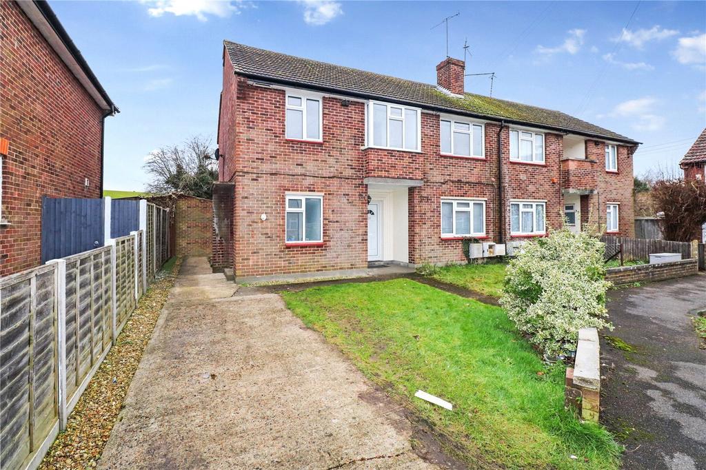 Alban Crescent, Farningham, Kent, DA4 2 bed maisonette - £1,500 pcm (£ ...