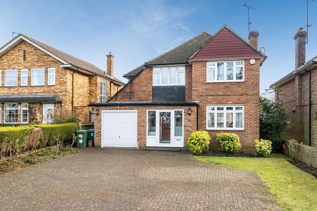 Ridge Lane, Watford, Hertfordshire 4 bed detached house - £965,000