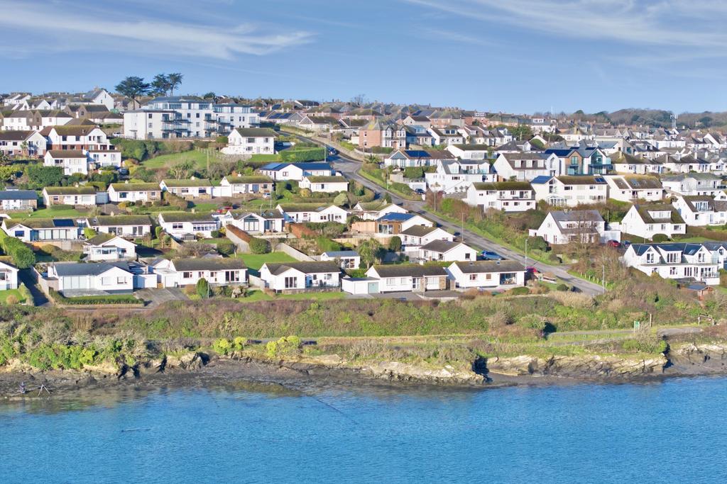 Porthilly View, Padstow, PL28 3 bed bungalow for sale - £945,000