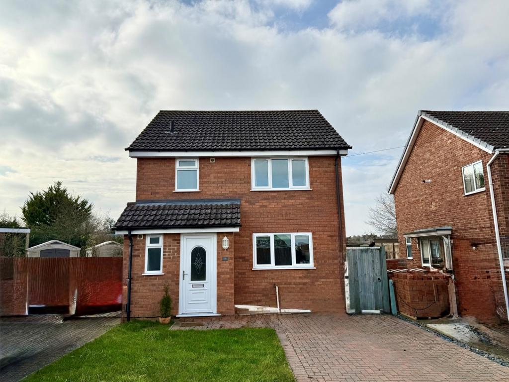 Meadow Close, Duston, NN5 6RH 3 bed detached house - £290,000