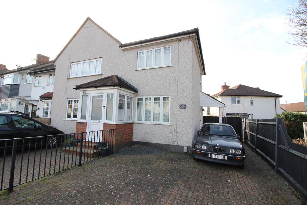Browning Avenue, Worcester Park KT4 1 bed end of terrace house to rent - £1,500 pcm (£346 pw)