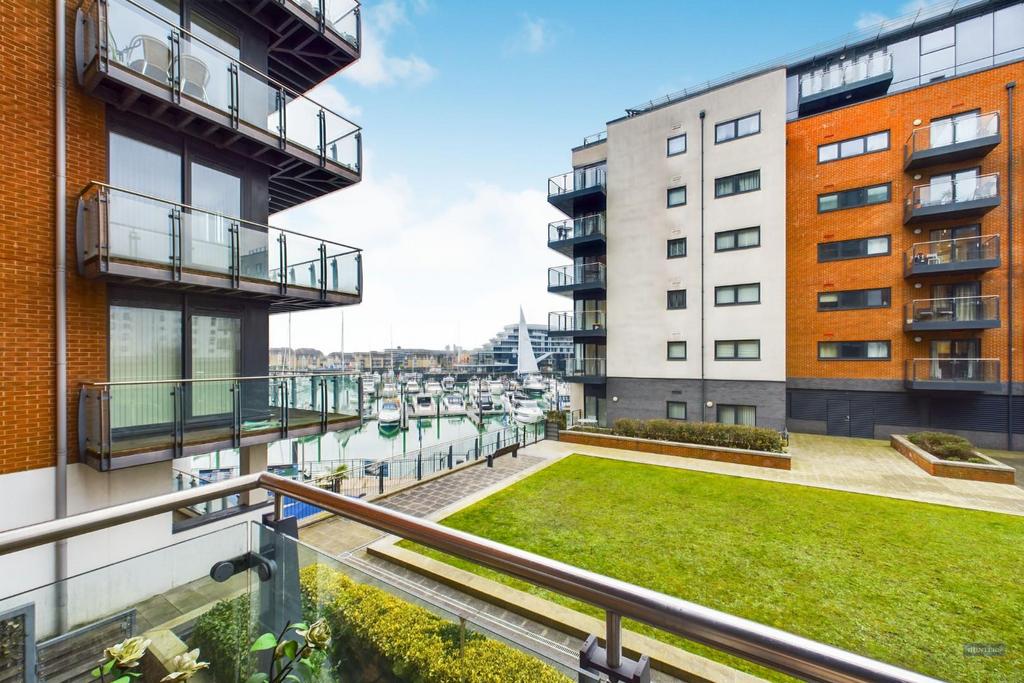 Sirocco, Channel Way, Southampton 2 bed apartment - £260,000
