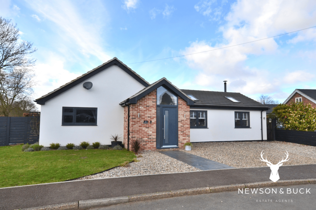 Frederick Close, King's Lynn PE30 3 bed detached bungalow - £475,000