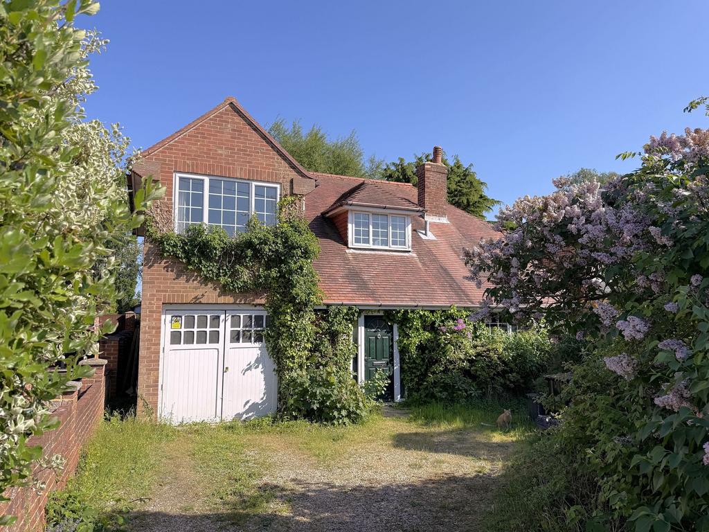 Ashleigh Close, Hythe, SO45 4 bed detached house - £495,000