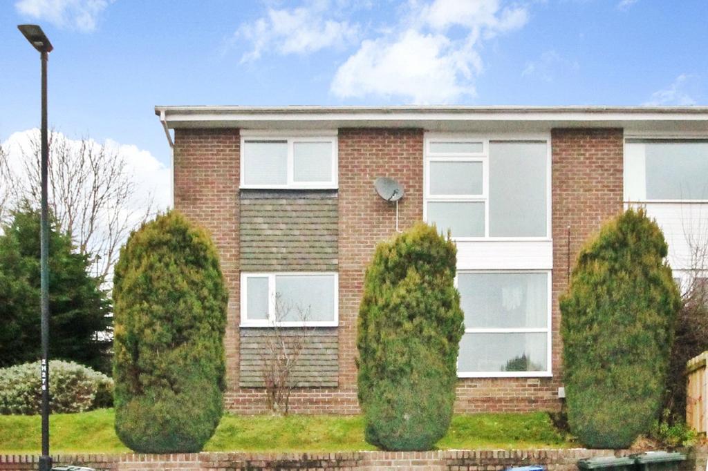 Helston Court, Tyne and Wear NE15 2 bed flat - £750 pcm (£173 pw)