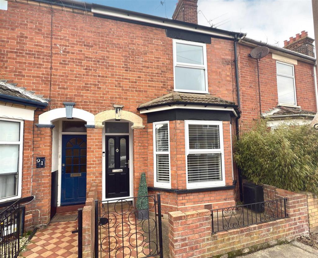 Sussex Road, Lowestoft, Suffolk, NR32 3 bed terraced house - £200,000