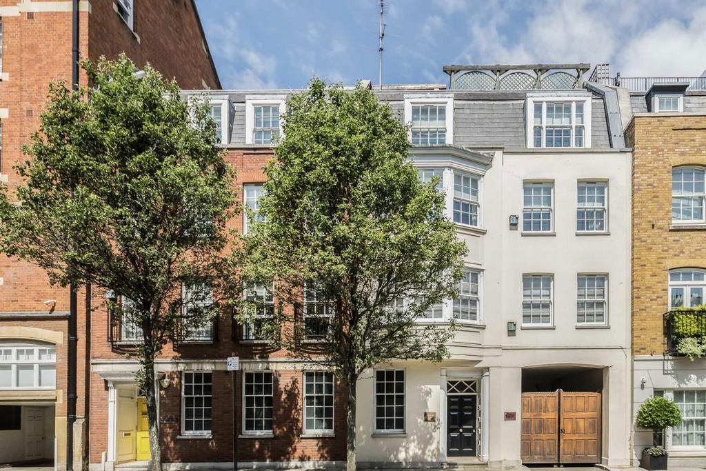 Farm Street, London W1J 3 bed flat to rent - £12,350 pcm (£2,850 pw)
