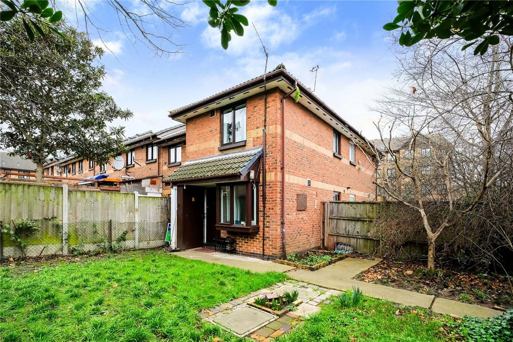 Joshua Street, London E14 1 bed end of terrace house for sale - £350,000