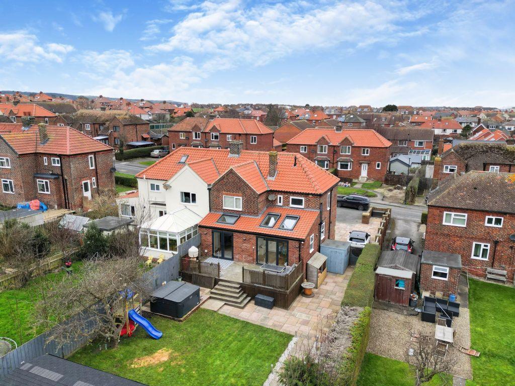 18 Laburnum Grove, Whitby 3 bed semi-detached house - £350,000