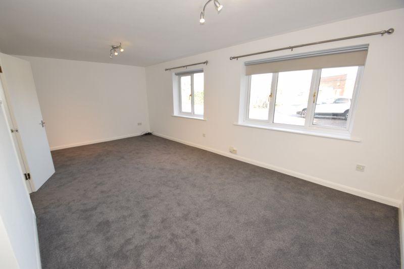 3 Wellington Road, London SW19 1 bed apartment - £1,450 pcm (£335 pw)