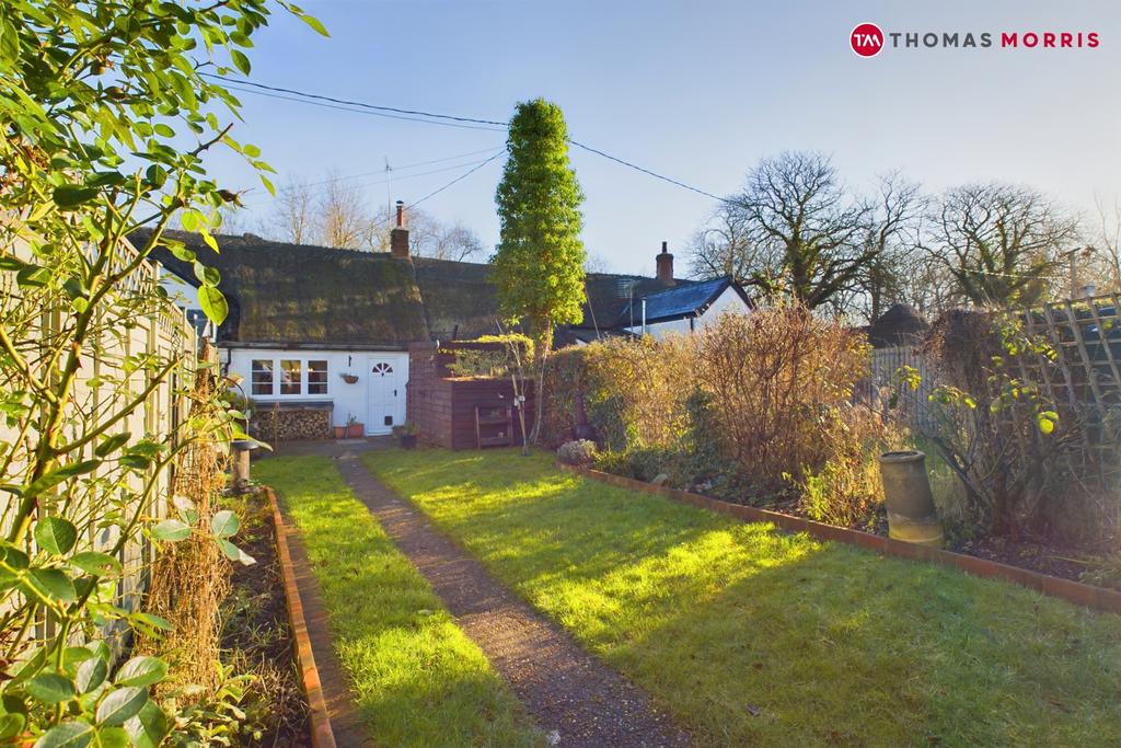 Ermine Way, Royston SG8 2 bed terraced house for sale - £300,000