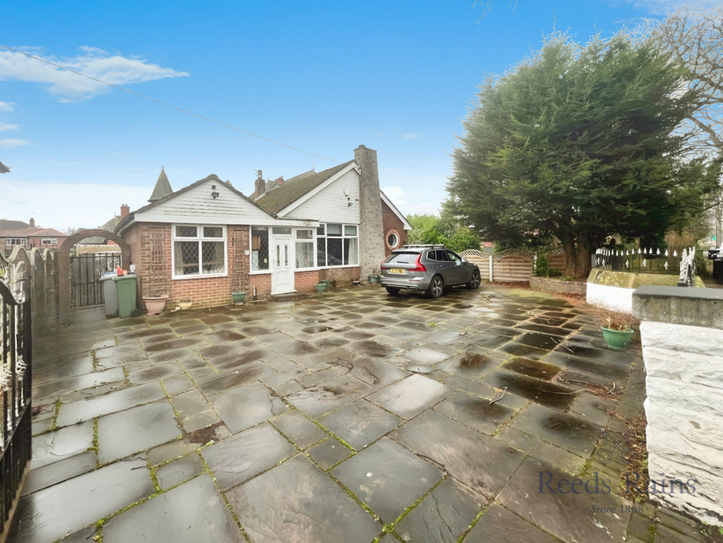 Washway Road, Greater Manchester M33 3 bed bungalow - £1,500 pcm (£346 pw)