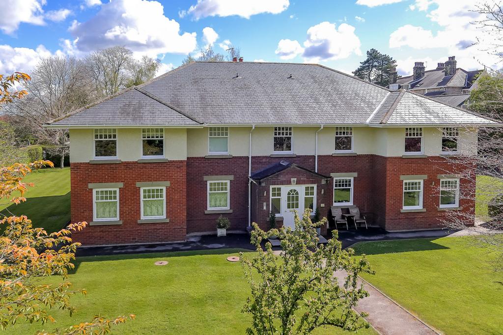 Wood View, Apple Court, HG1 3 bed apartment for sale - £625,000