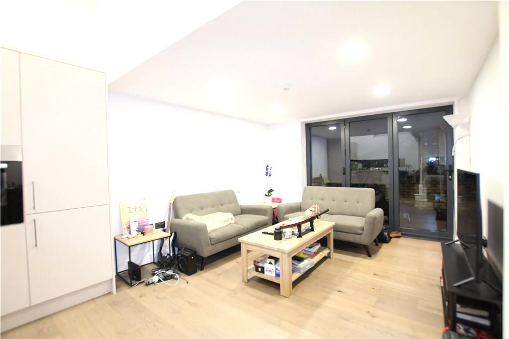 Olive Grove House, Fieldgate Street... 2 bed apartment - £2,800 pcm (£ ...
