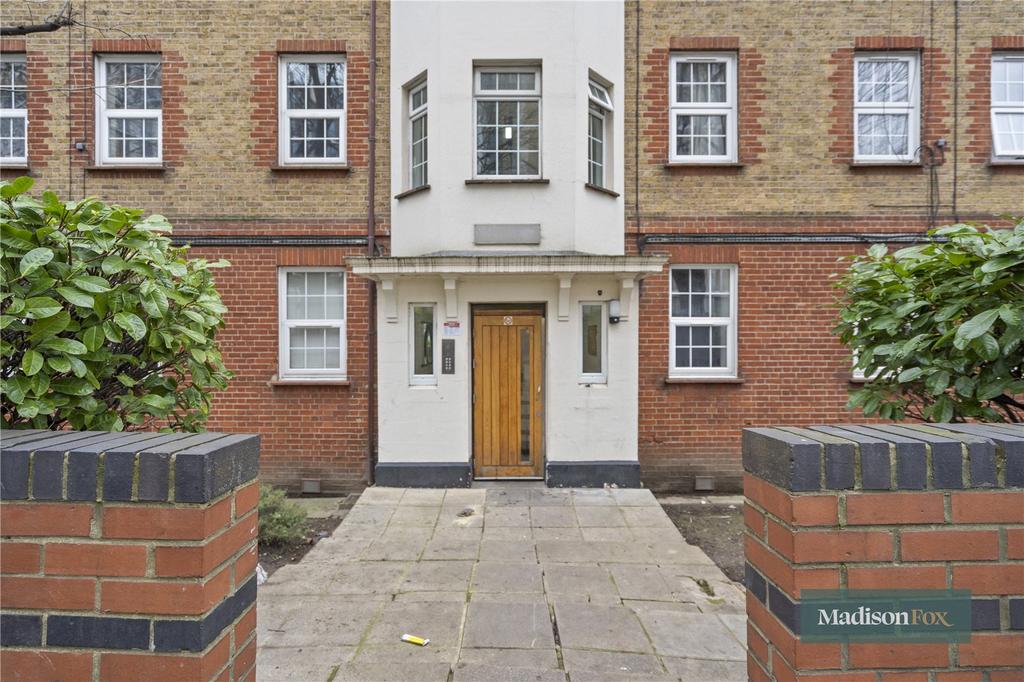 Manor Road, London E15 3 bed apartment - £2,450 pcm (£565 pw)