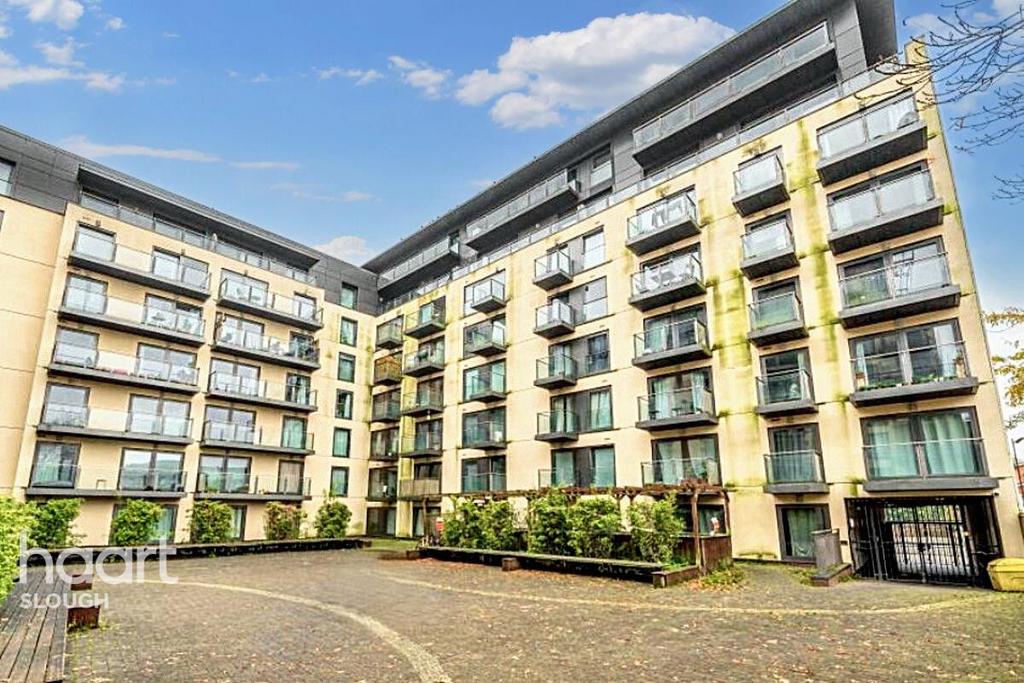 High Street, Slough 1 bed apartment - £180,000