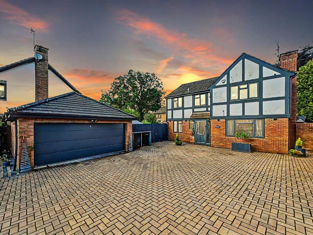 Tynewydd Drive, Castleton, Cardiff 4 bed detached house for sale - £750,000