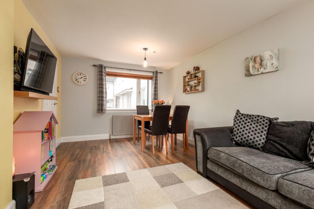 5 Inchkeith Avenue, South... 3 bed end of terrace house - £237,500