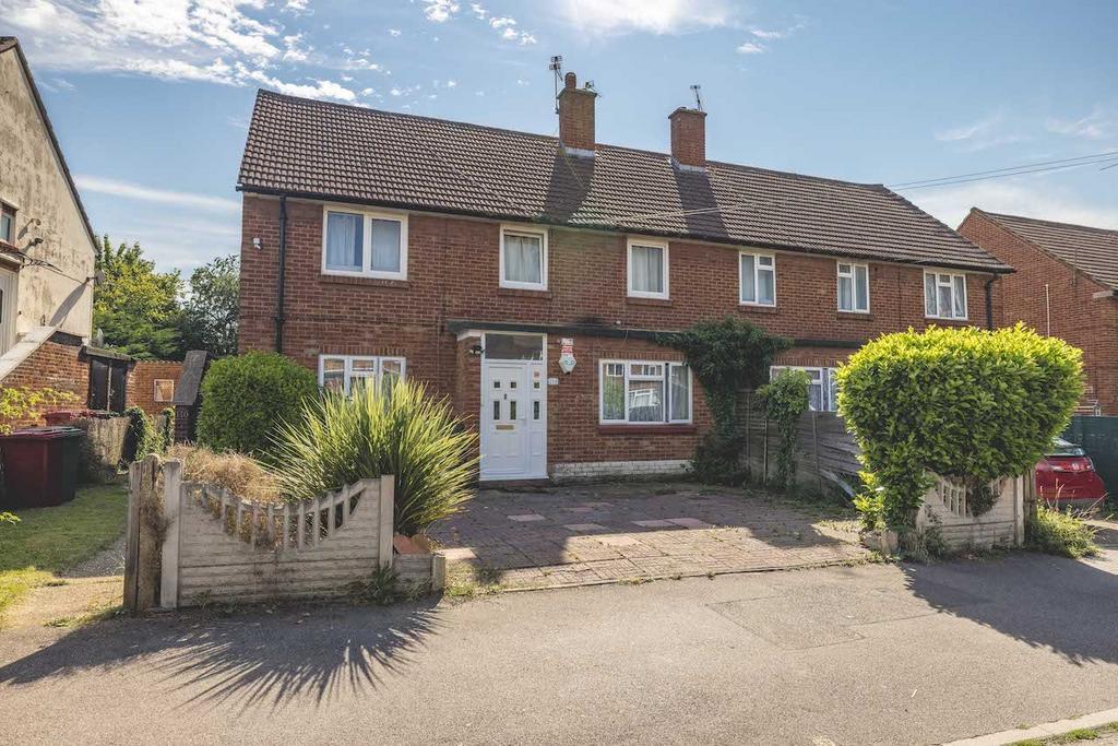 Derwent Drive, Burnham SL1 2 bed maisonette for sale - £325,000