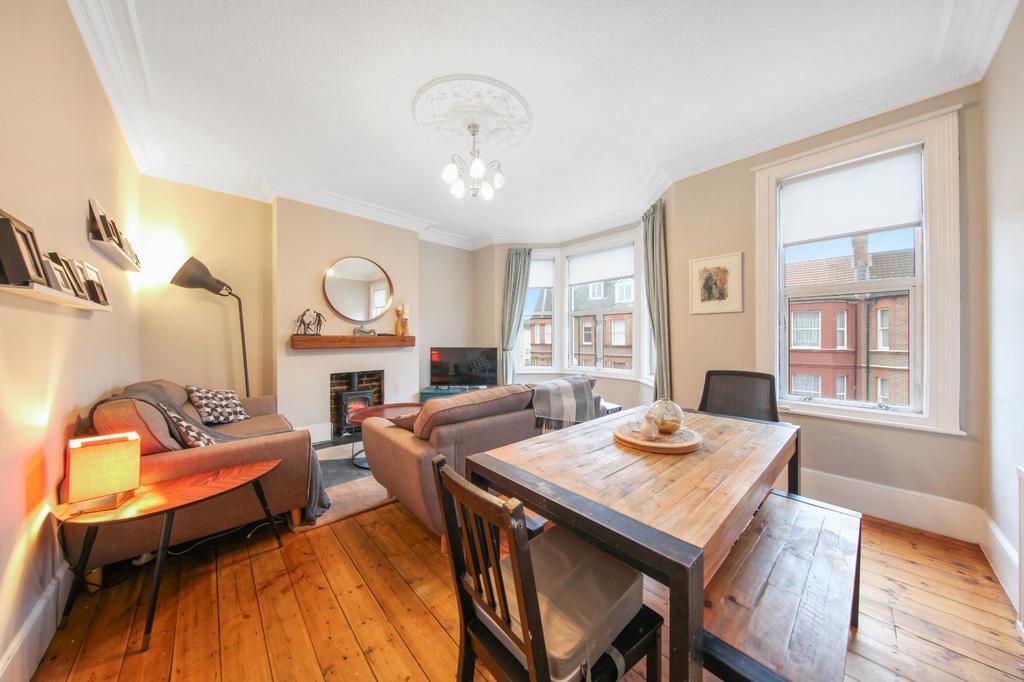 Chapter Road, Willesden Green, NW2 2 bed apartment - £435,000