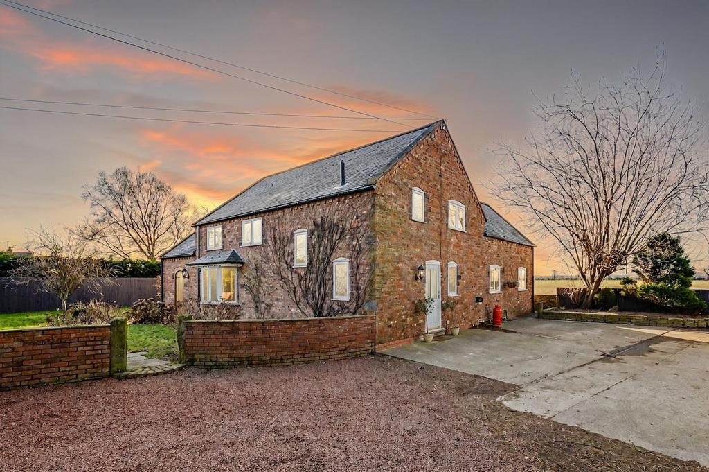Deeside Lane, Chester CH1 4 bed cottage for sale - £495,000