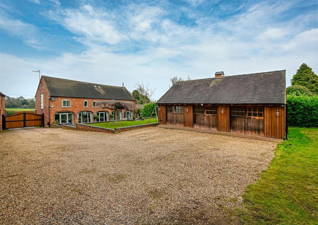 Barn House Mews, Ackleton, Wolverhampton 4 bed barn conversion - £765,000