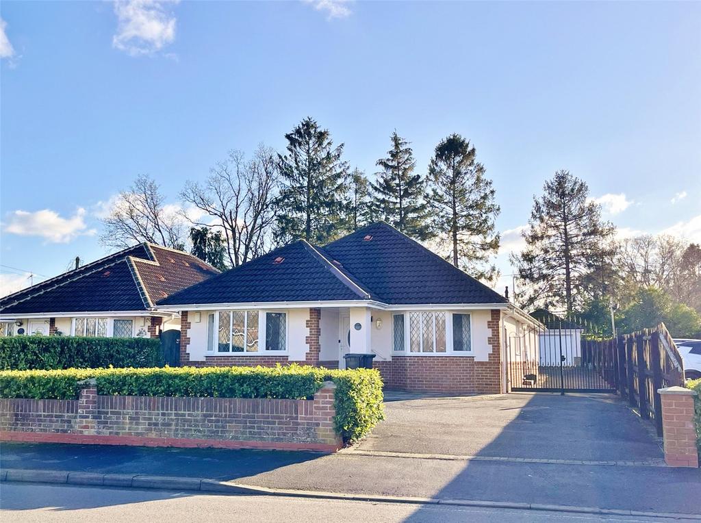Lake Road, Verwood, Dorset, BH31 3 bed bungalow - £535,000