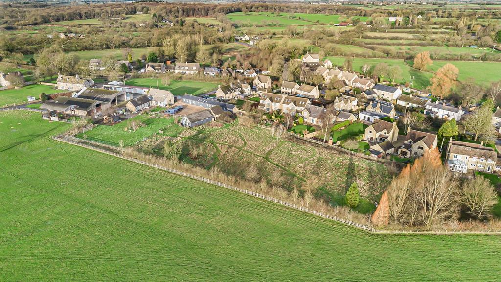 Upper Minety, Malmesbury, Wiltshire... 5 bed detached house - £1,350,000
