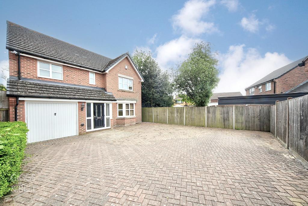 Lambert Close, Luton, Bedfordshire, LU2 4 bed detached house for sale ...