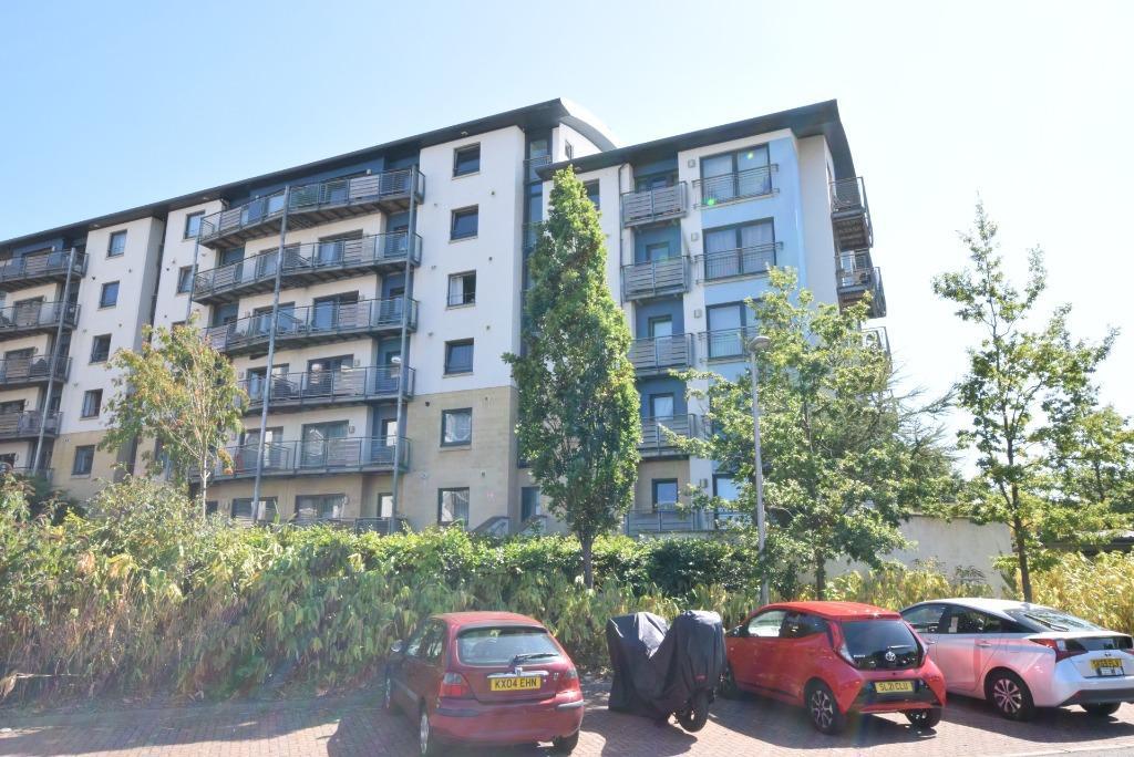 Drybrough Crescent, Peffermill... 2 bed flat - £1,100 pcm (£254 pw)