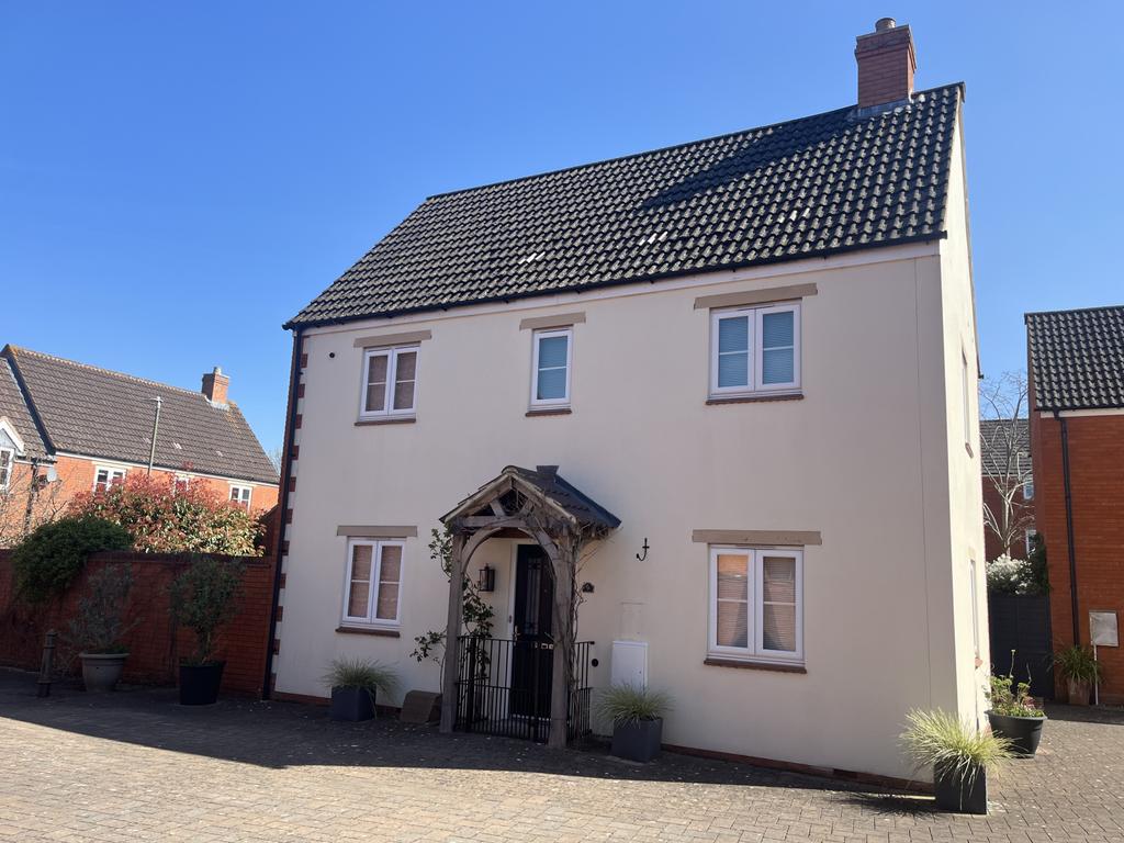 Walton Cardiff, Tewkesbury GL20 3 bed detached house for sale - £340,000