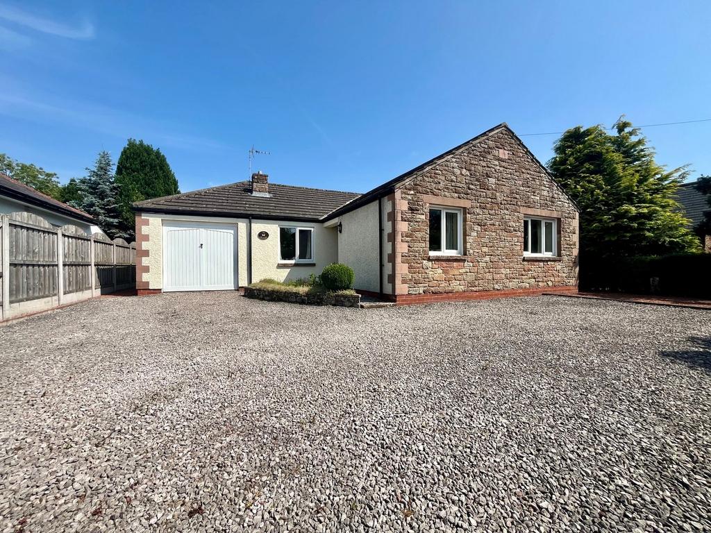 Harker, Carlisle, CA6 3 bed detached bungalow for sale - £250,000