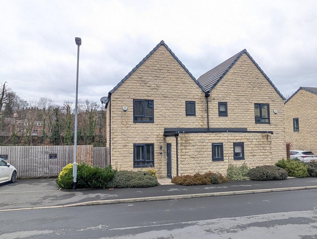 Beck View Way, Shipley, BD18 2 bed semi-detached house - £189,000