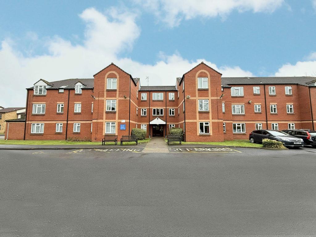 Oak Tree Court, Pembroke Way, Hall Green 2 bed flat - £92,500