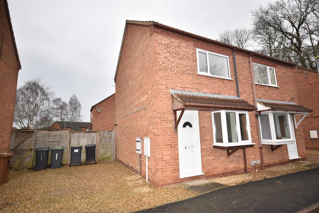 Summerfield Court, Sleaford 2 bed semi-detached house - £140,000
