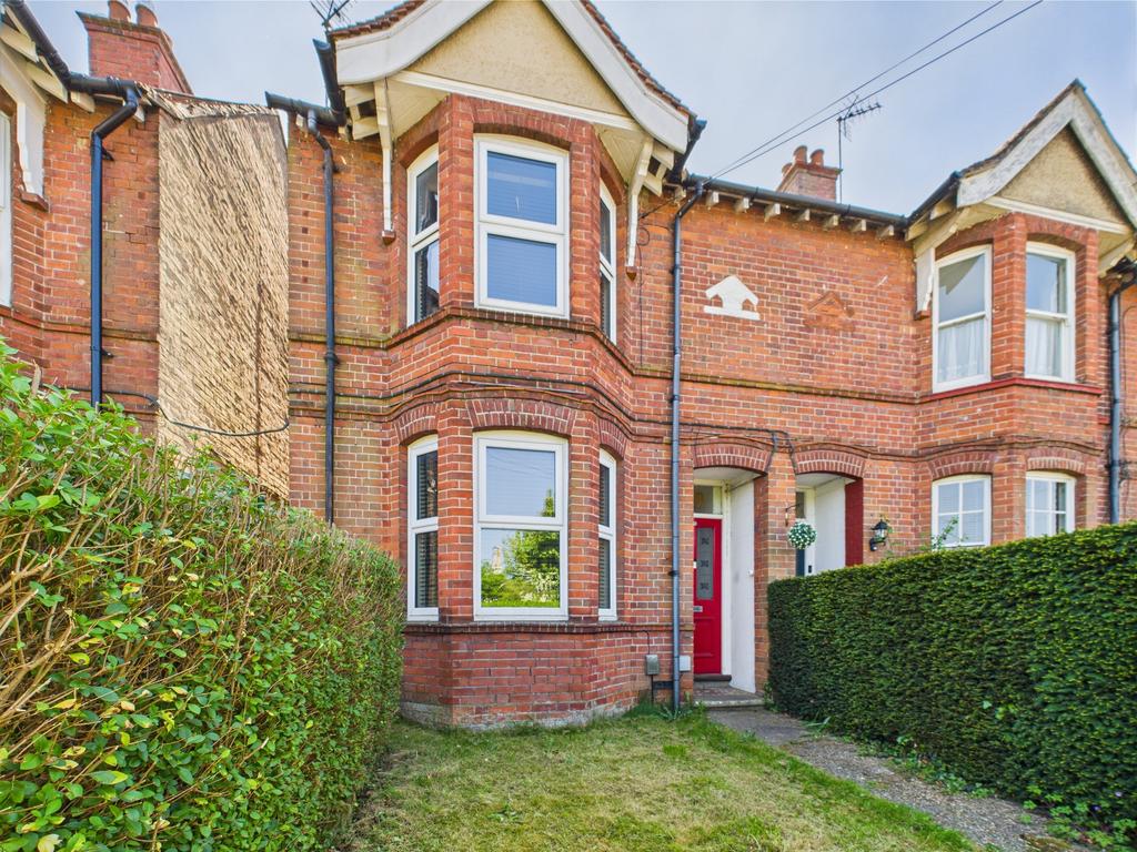 Worting Road, Basingstoke, RG21 3 bed end of terrace house for sale - £ ...