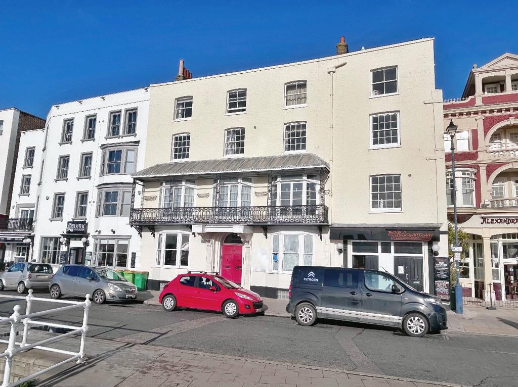 Harbour Parade, Ramsgate 1 bed flat - £1,050 pcm (£242 pw)