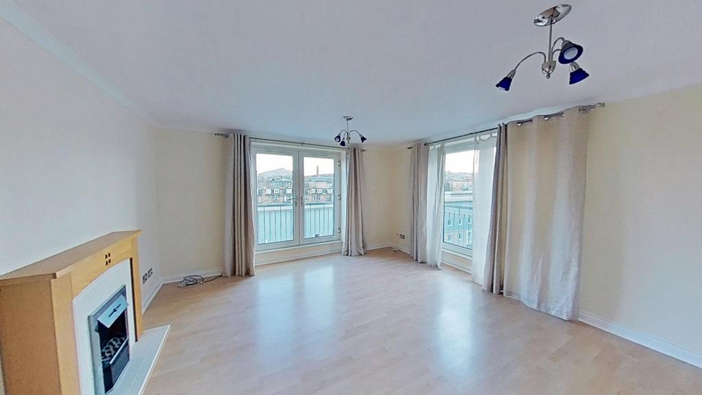 Pilrig Heights, Edinburgh... 2 bed flat to rent - £1,430 pcm (£330 pw)