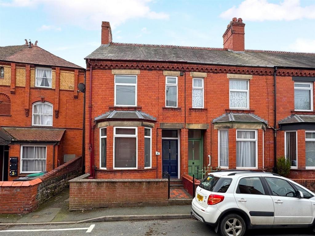 Henry Street, Ruabon, 2 bed house - £750 pcm (£173 pw)