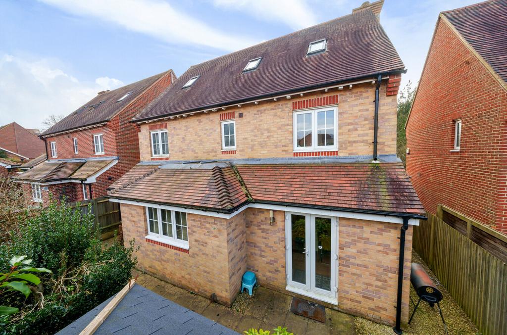 Blackberry Road, Petworth, GU28 5 bed detached house - £650,000