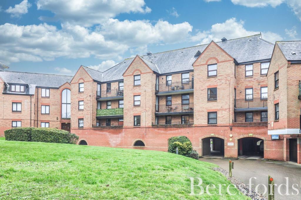 Fitzwalter Place, Chelmsford Road... 2 bed apartment - £235,000