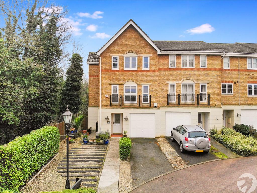 Chartwell Court, New Cut, Chatham... 4 bed end of terrace house for ...