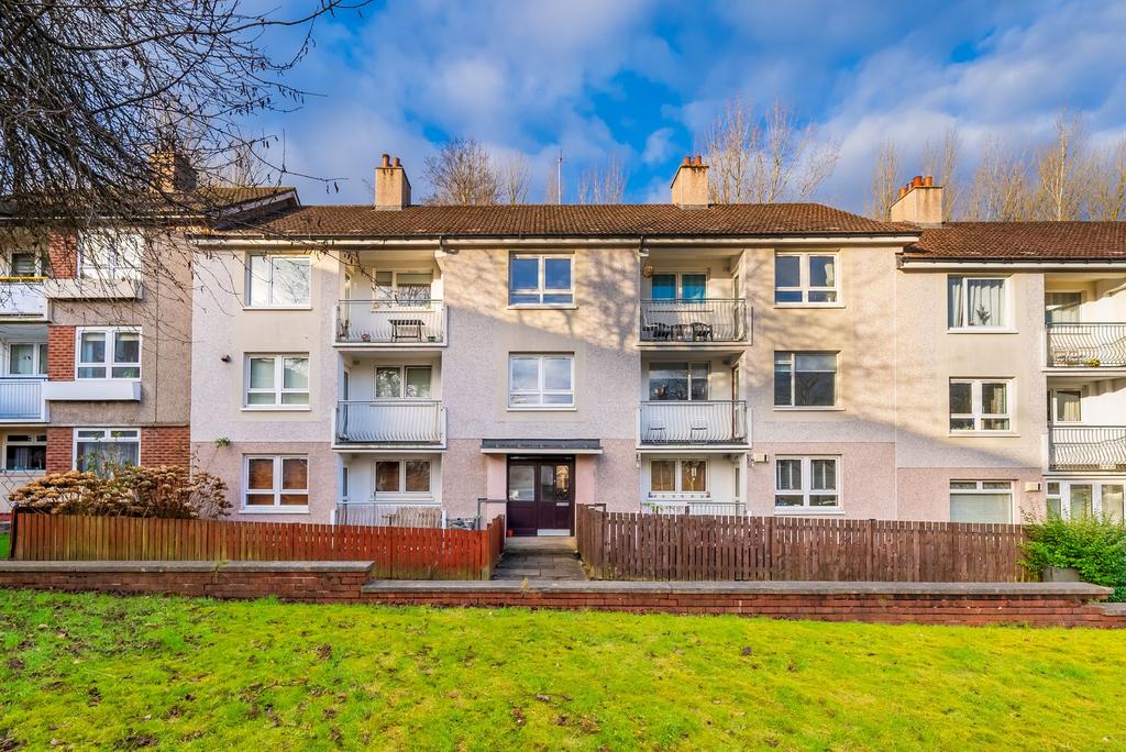 23 Myrtle Place, Flat 1/2, Crosshill... 2 bed flat - £89,000