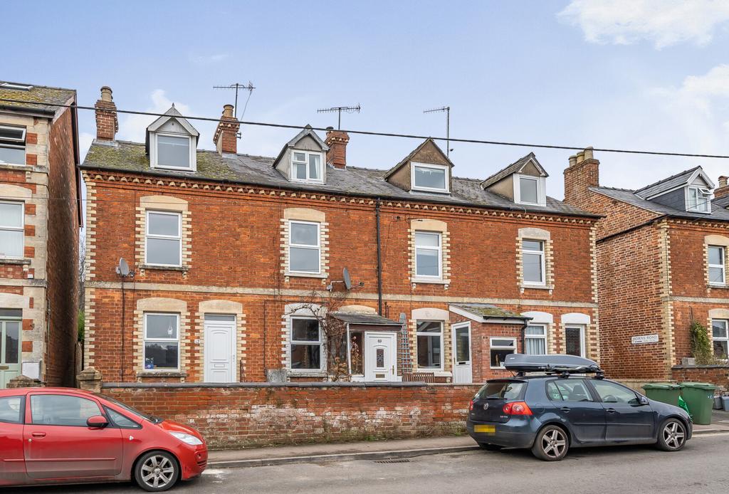Horns Road, Gloucestershire GL5 3 bed terraced house - £220,000