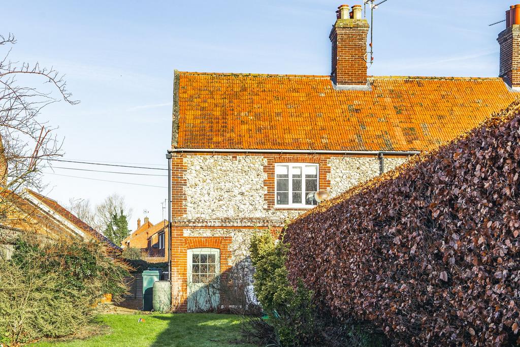 East Rudham 3 bed cottage for sale - £295,000
