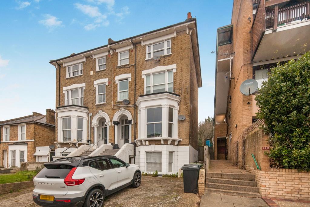 St. German's Road London SE23 1 bed flat - £1,575 pcm (£363 pw)