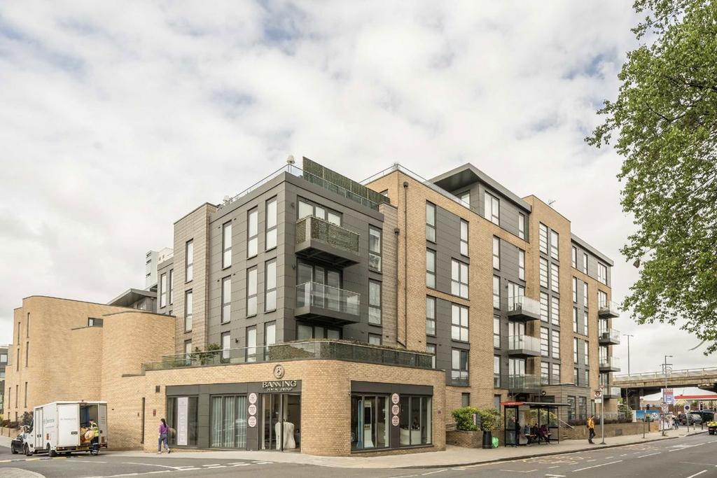 Ealing Road, Brentford TW8 2 bed flat - £2,297 pcm (£530 pw)