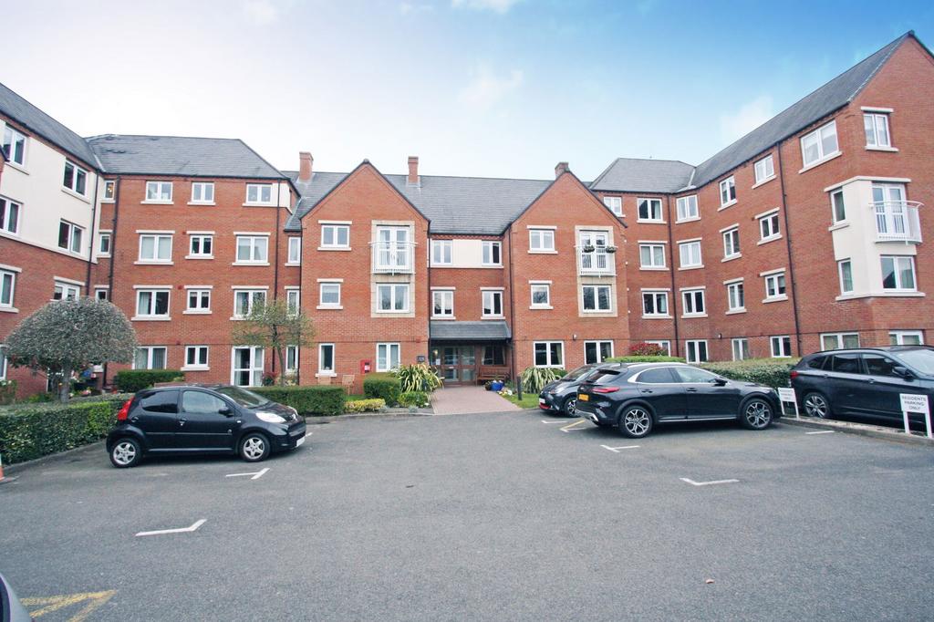 Stourbridge DY8 1 bed flat for sale - £89,950